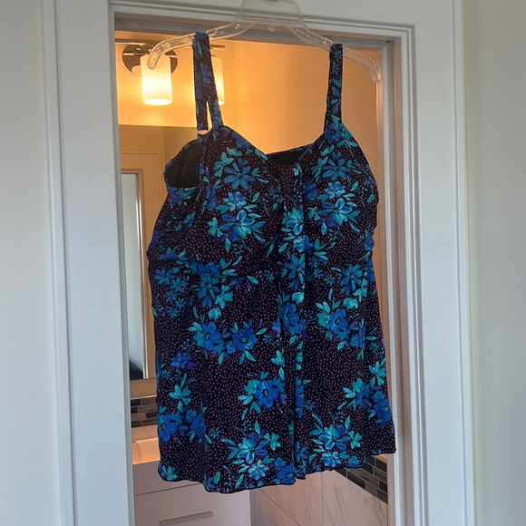 Swimsuits For All | Swim | Swimsuits For All Black Floral Top | Poshmark